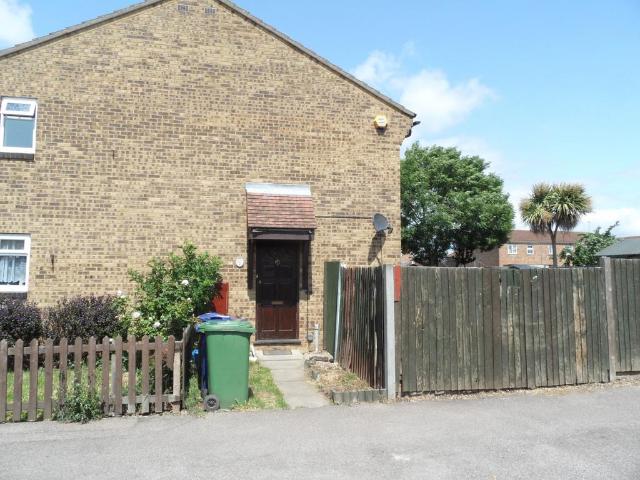 1 bedroom end of terrace house for sale