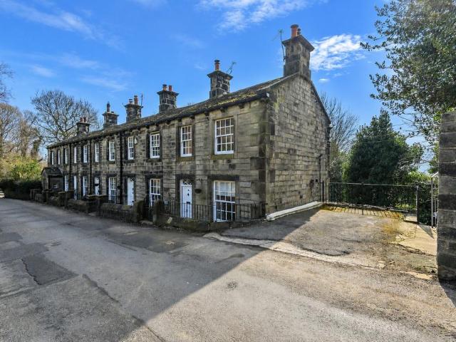 1 bedroom end of terrace house for sale