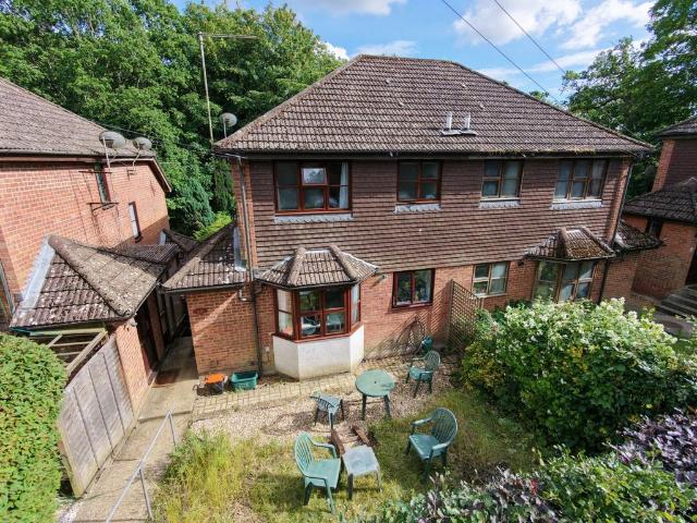 1 bedroom end of terrace house for sale