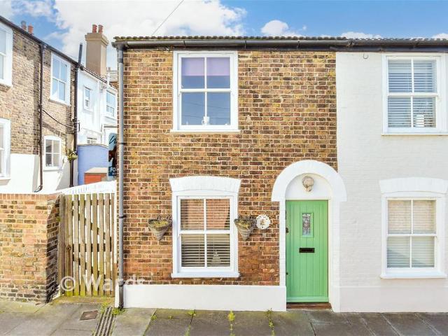 1 bedroom end of terrace house for sale
