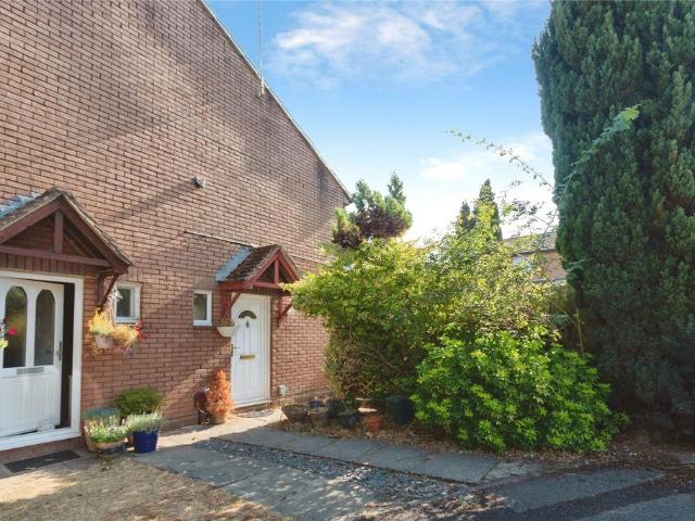 1 bedroom end of terrace house for sale