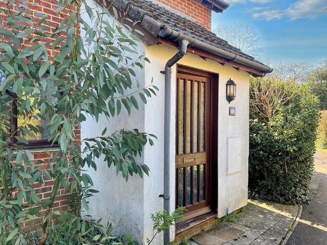 1 bedroom end of terrace house for sale