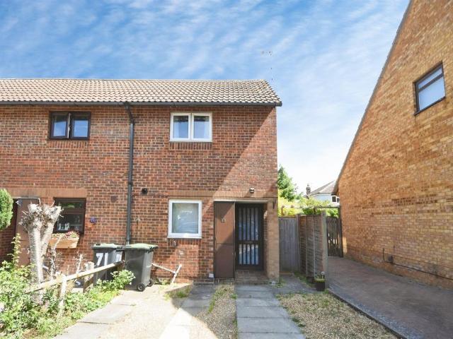 1 bedroom end of terrace house for sale