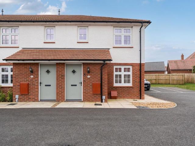 1 bedroom end of terrace house for sale