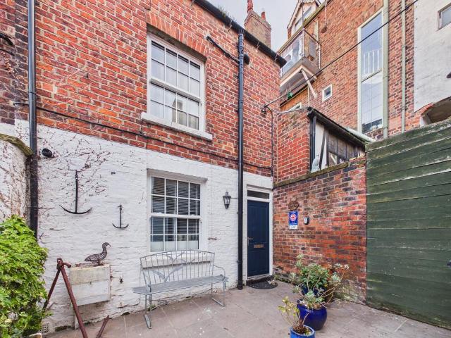 1 bedroom end of terrace house for sale