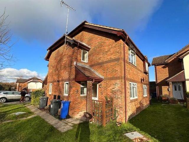 1 Bedroom End Of Terrace House For Sale In Church Crookham