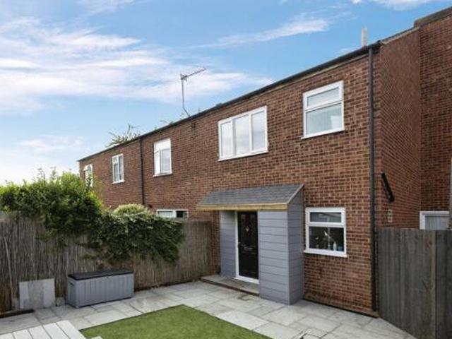 1 Bedroom End Of Terrace House For Sale In Gravesend, Kent