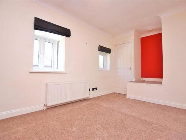 1 bedroom end of terrace house for sale in Dairymans Walk, Guildford, Surrey, GU4