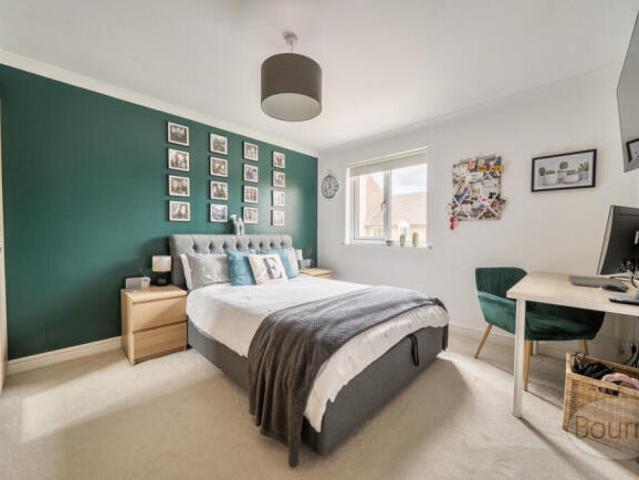 1 bedroom end of terrace house for sale in Dairymans Walk, Guildford, Surrey, GU4