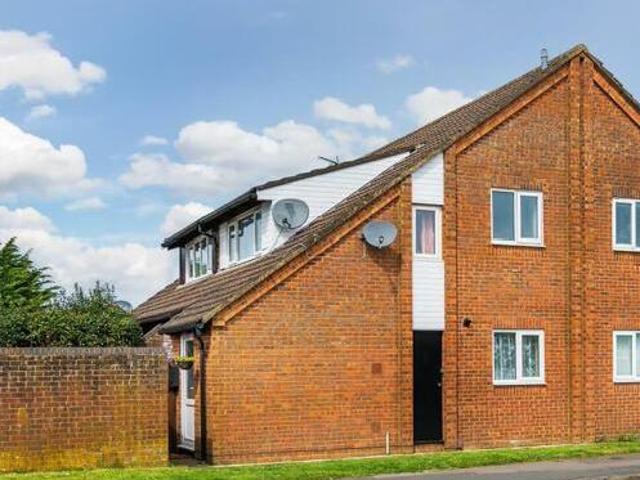 1 Bedroom End Of Terrace House For Sale In Oxfordshire