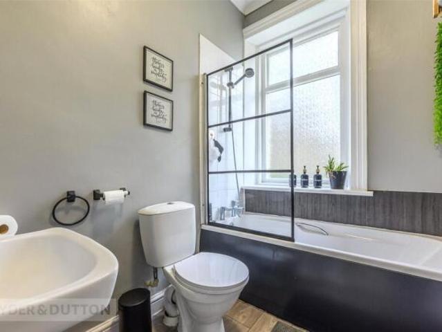 1 bedroom end of terrace house for sale in Quarmby Road, Quarmby, Huddersfield, West Yorkshire, HD3