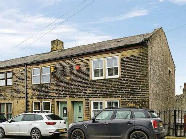 1 bedroom end of terrace house for sale in Town Street Rawdon Leeds LS19