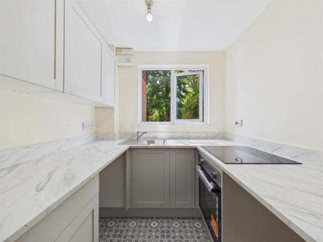 1 bedroom end of terrace house for sale in Tom Price Close, Cheltenham, GL52