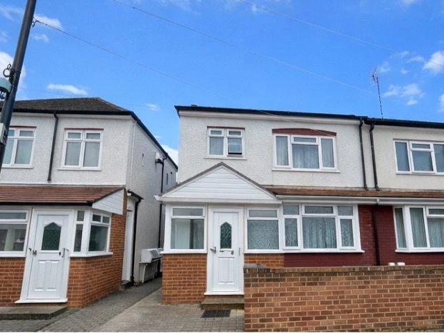 1 bedroom end of terrace house to rent