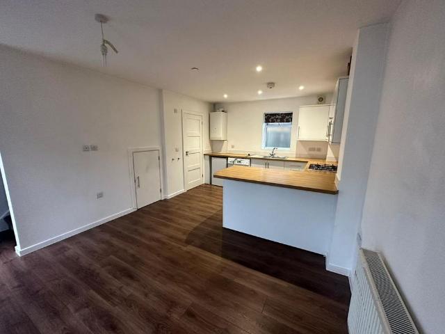 1 bedroom end of terrace house to rent