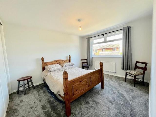 1 bedroom end of terrace house to rent