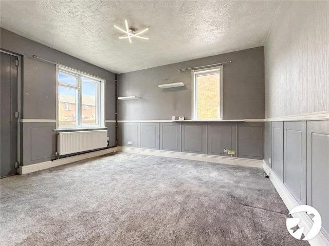 1 bedroom end of terrace house to rent