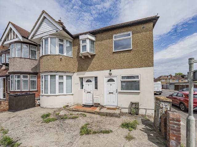 1 bedroom end of terrace house to rent