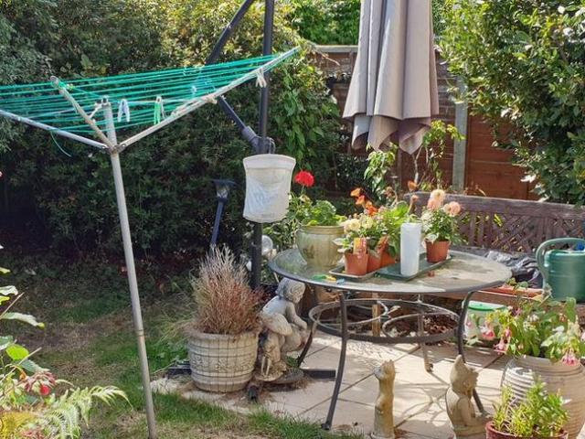 1 bedroom end of terrace house to rent