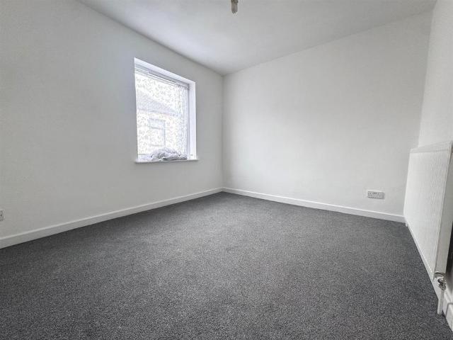 1 bedroom end of terrace house to rent