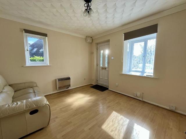 1 bedroom end of terrace house to rent