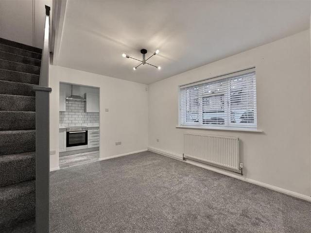 1 bedroom end of terrace house to rent