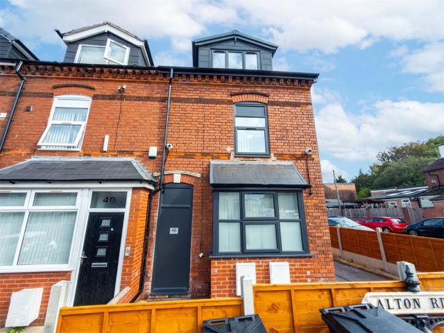 1 bedroom end of terrace house to rent