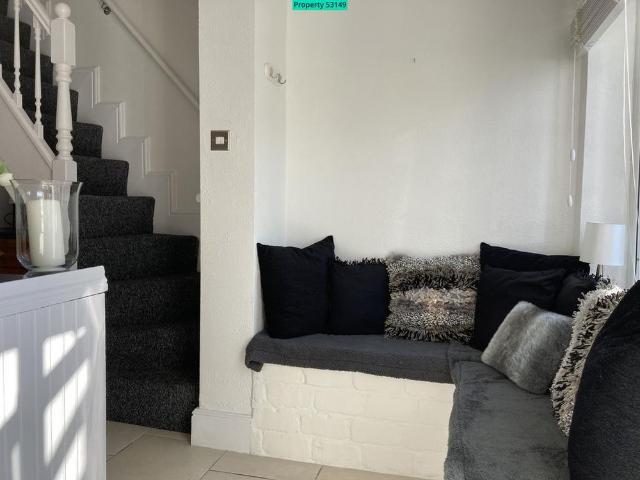 1 bedroom end of terrace house to rent