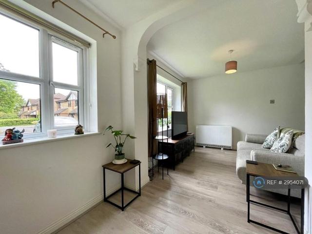 1 bedroom end of terrace house to rent