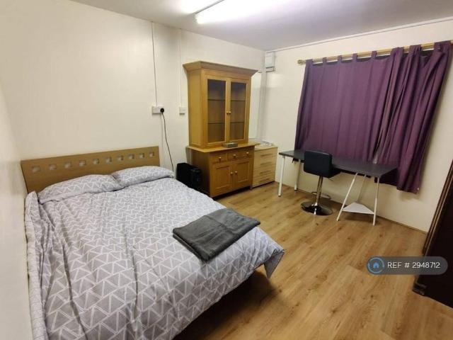 1 bedroom end of terrace house to rent