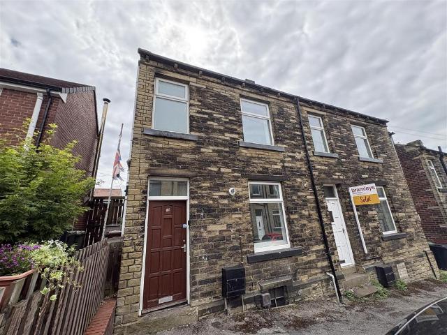1 bedroom end of terrace house to rent