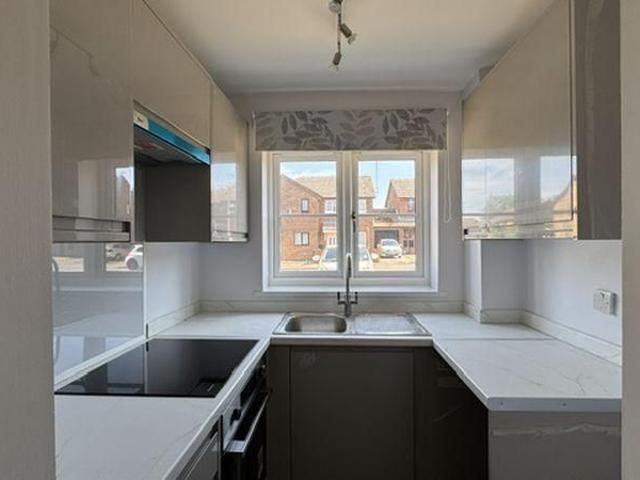 1 bedroom end of terrace house to rent