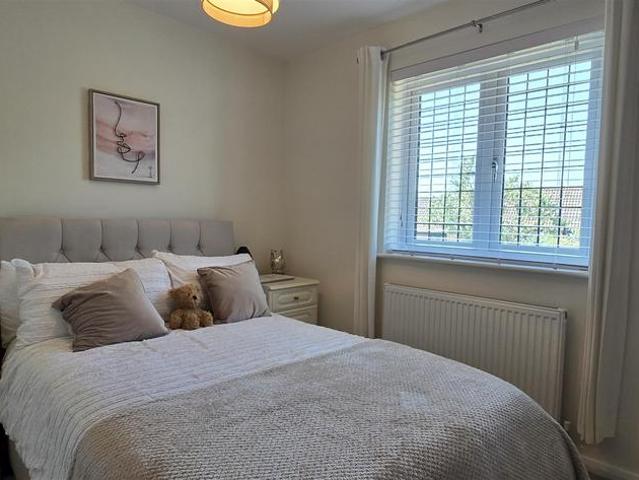 1 bedroom end of terrace house to rent