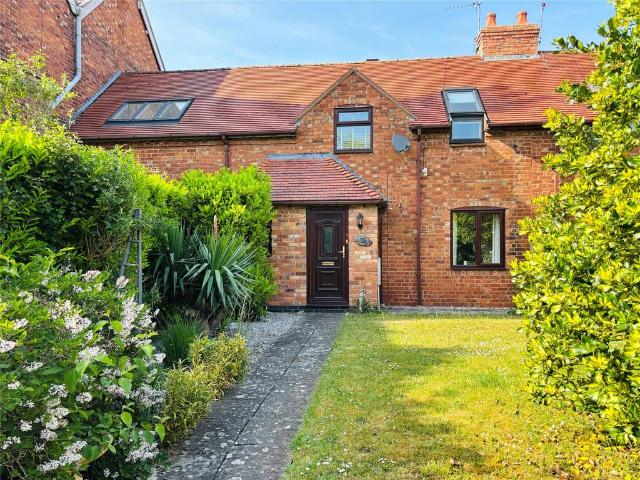 1 bedroom end of terrace house to rent