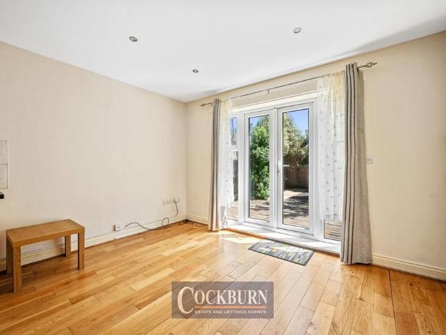 1 bedroom end of terrace house to rent