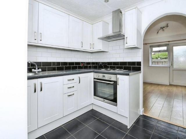 1 bedroom end of terrace house to rent