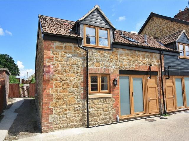 1 bedroom end of terrace house to rent