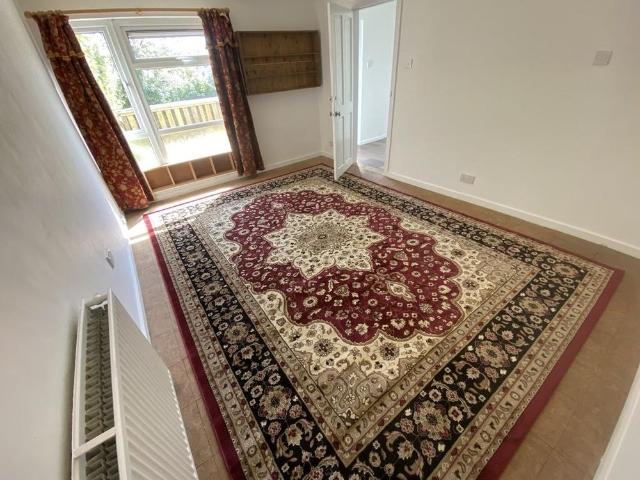 1 bedroom end of terrace house to rent