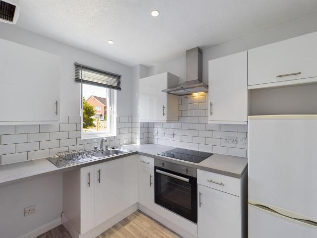 1 bedroom end of terrace house to rent