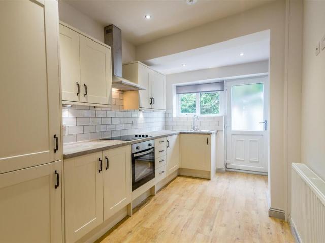 1 bedroom end of terrace house to rent
