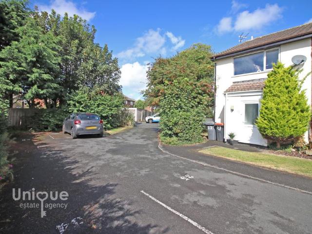 1 bedroom end of terrace house to rent