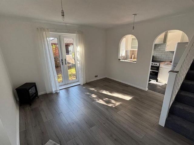 1 bedroom end of terrace house to rent