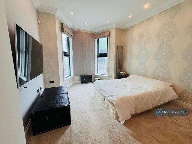 1 bedroom end of terrace house to rent