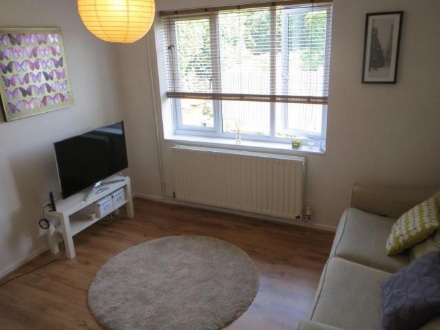 1 bedroom end of terrace house to rent