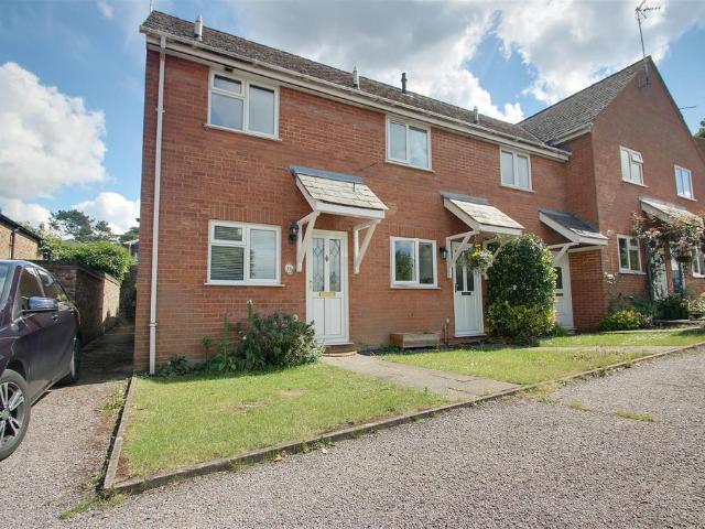 1 bedroom end of terrace house to rent