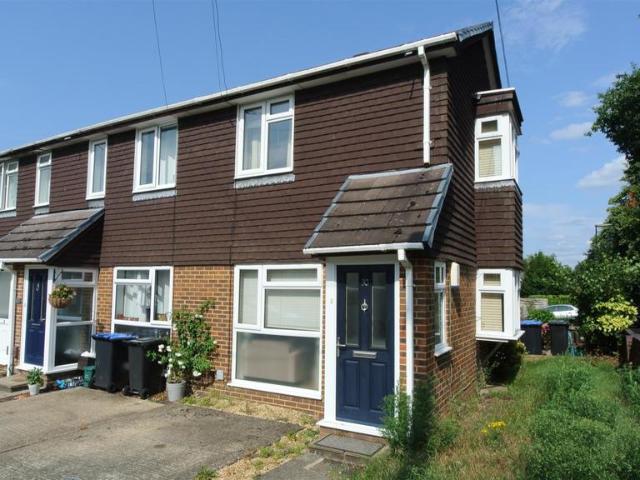 1 bedroom end of terrace house to rent