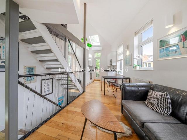 1 bedroom end of terrace house to rent