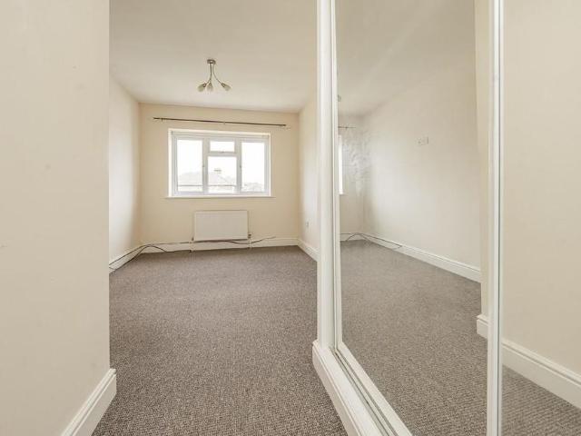 1 bedroom end of terrace house to rent