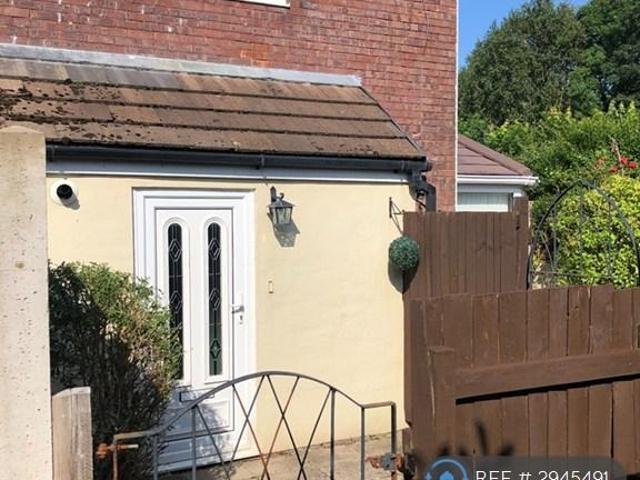 1 bedroom end of terrace house to rent