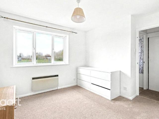 1 bedroom end of terrace house to rent